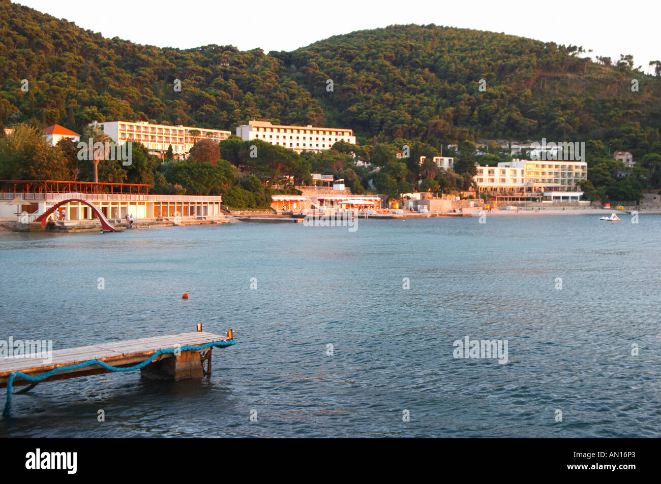 Beach jetty sea front hotels hi-res stock photography and images - Alamy