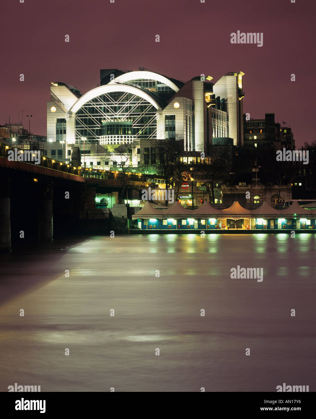 Charing Cross railway station London England UK Stock Photo - Alamy