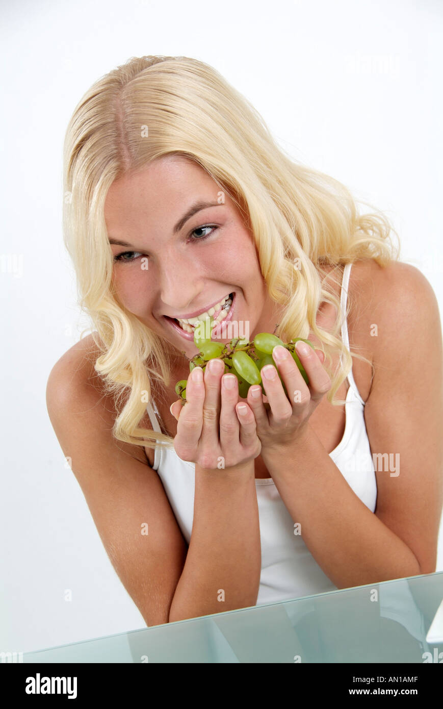 Grapes hairstyle hair hair hi-res stock photography and images - Alamy