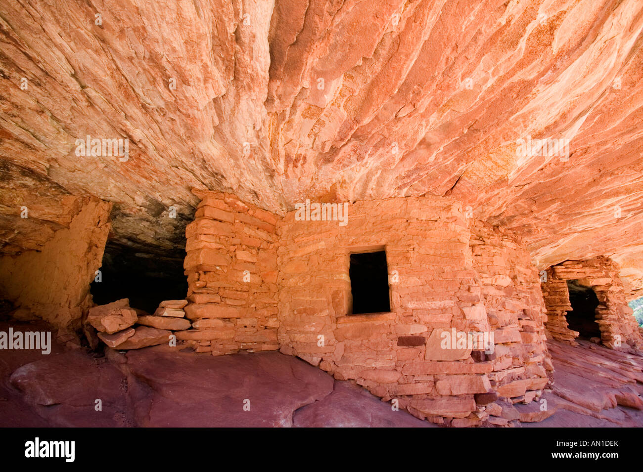 Indian building on fire hi-res stock photography and images - Alamy
