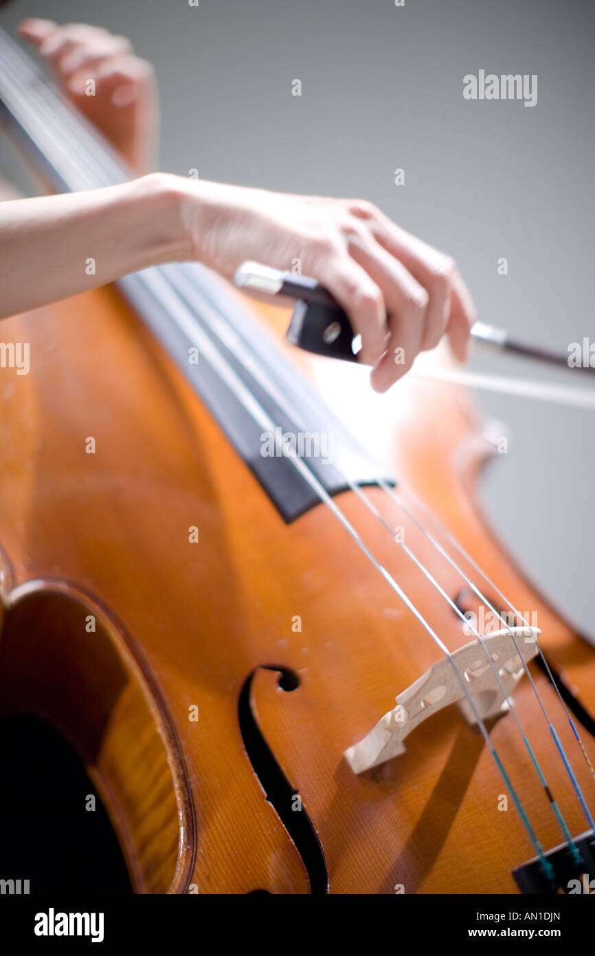 Cello music hi-res stock photography and images - Alamy