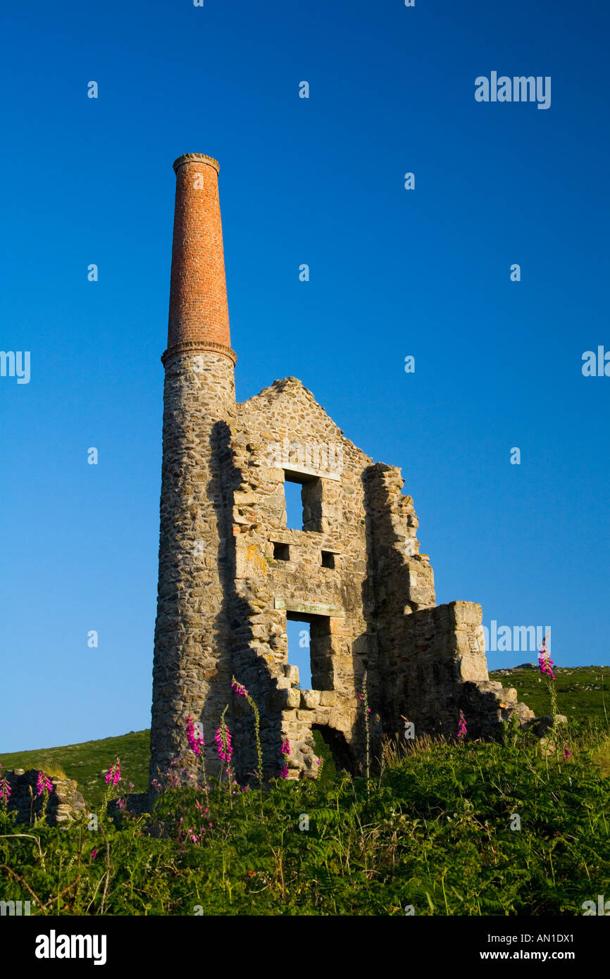 Ruined cornish engine house of Carn Galver Mine at Bosigran West ...