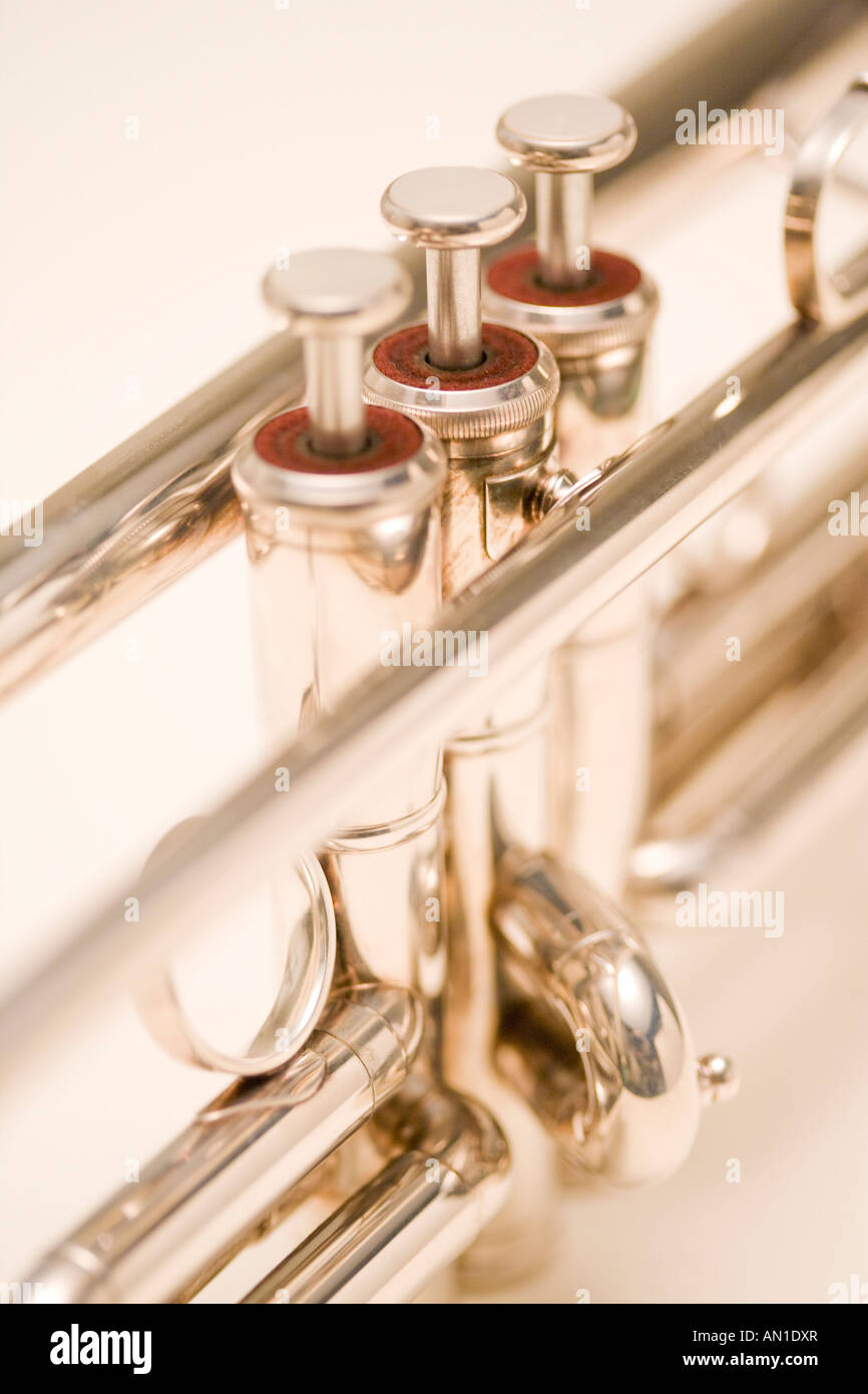 Trumpet sound hi-res stock photography and images - Alamy