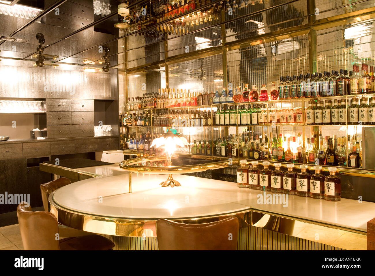 Bar counter hi-res stock photography and images - Alamy