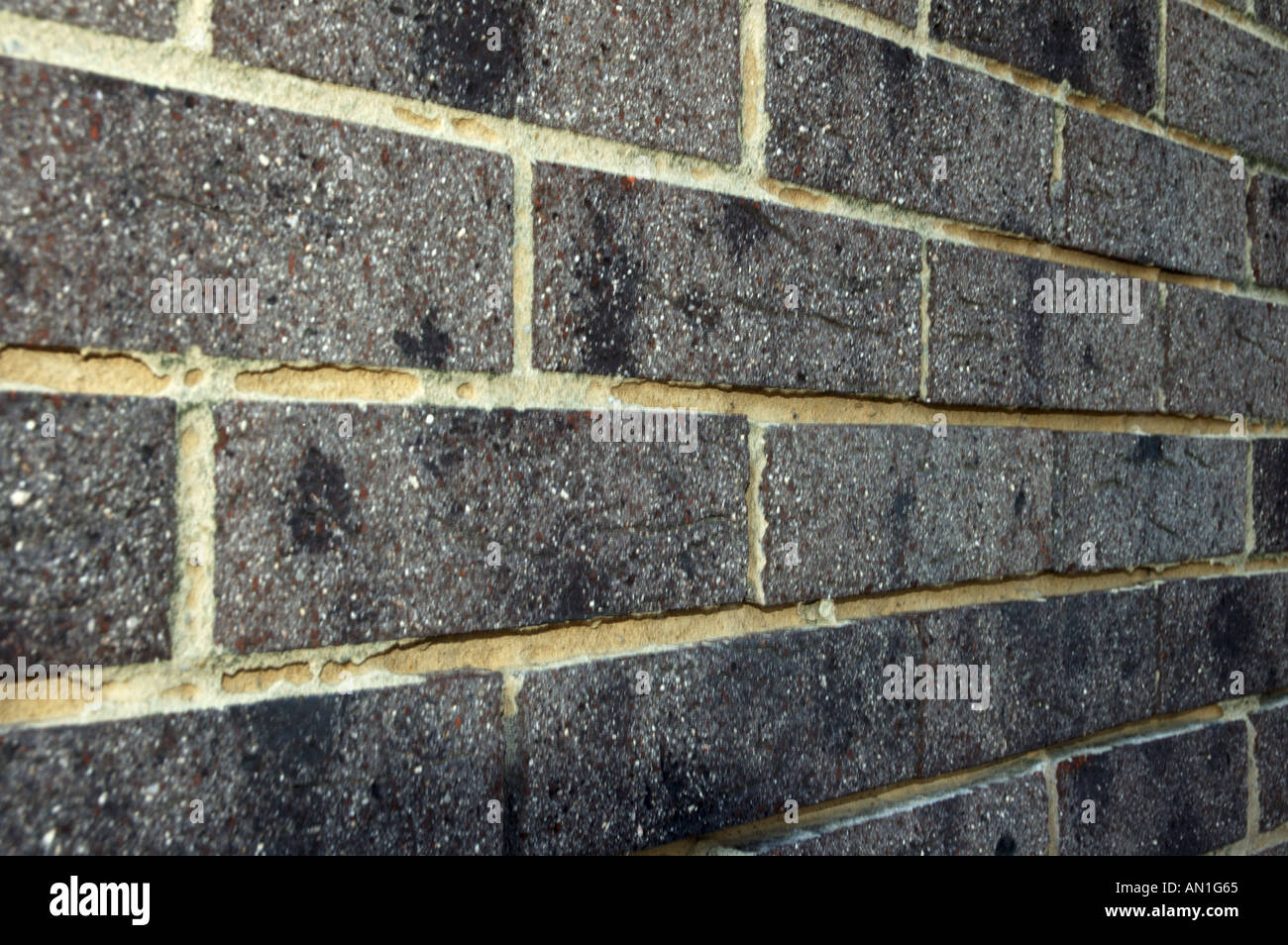 Stretcher bond brickwork hi-res stock photography and images - Alamy
