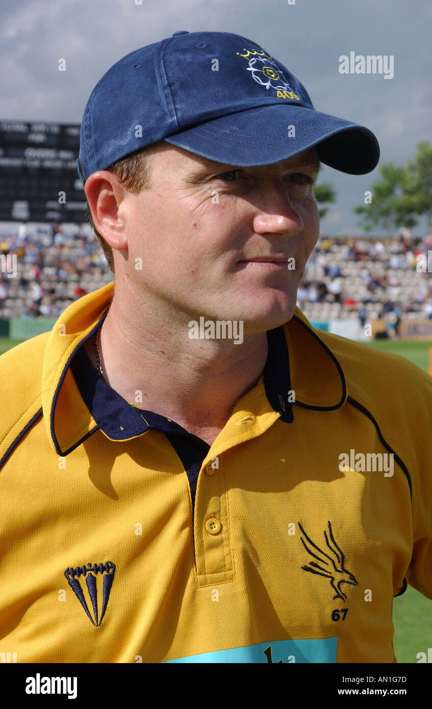 Cricket shaun udal hi-res stock photography and images - Alamy