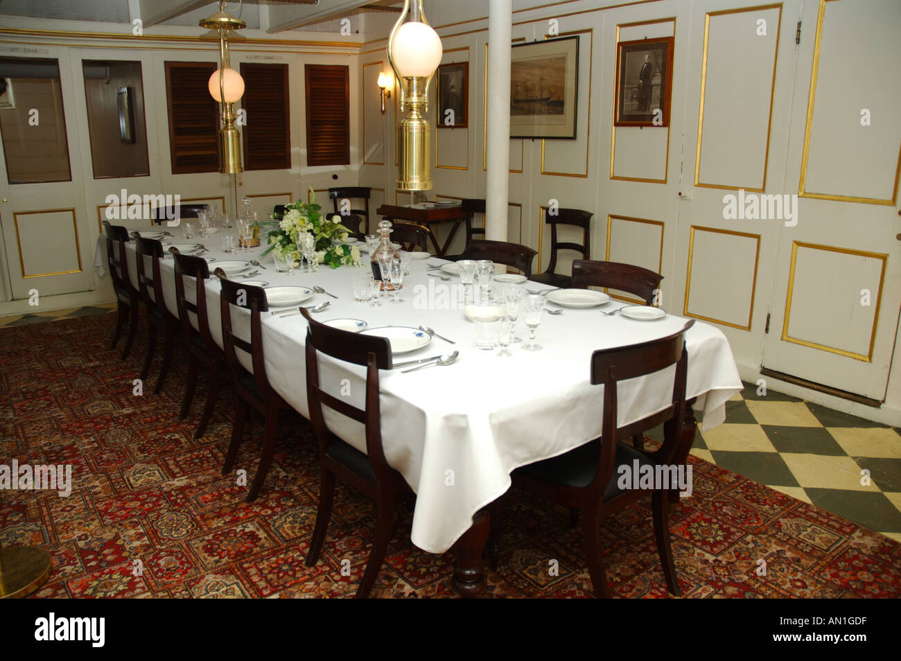 The officers mess uk hi-res stock photography and images - Alamy