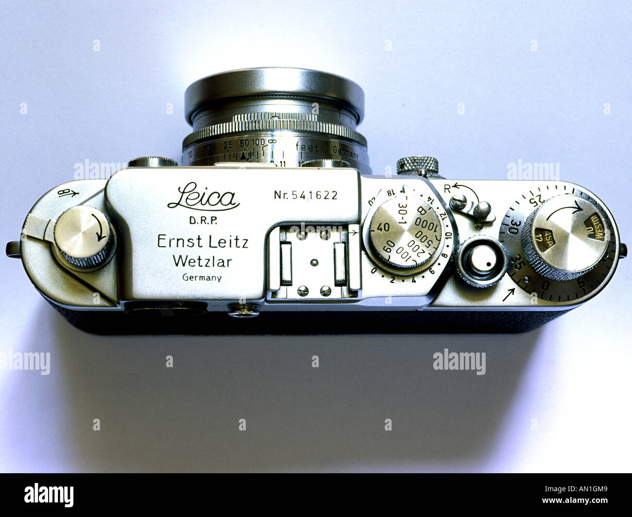 Leitz wetzlar microscope hi-res stock photography and images - Alamy