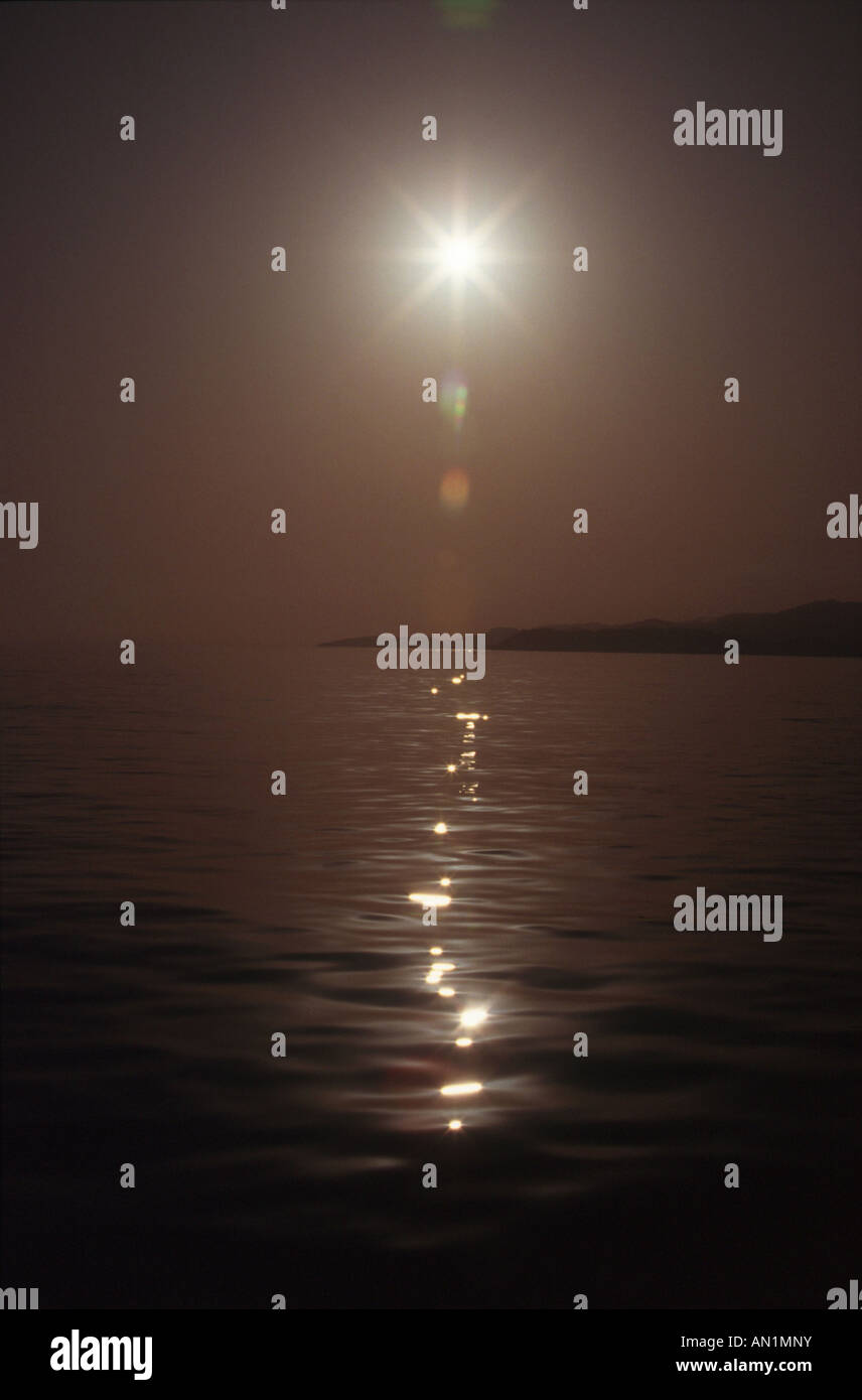 Sun reflected in water waves hi-res stock photography and images - Alamy
