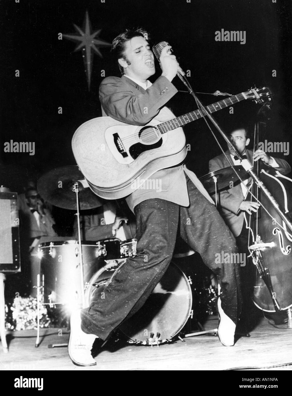 Elvis blue moon boys hi-res stock photography and images - Alamy