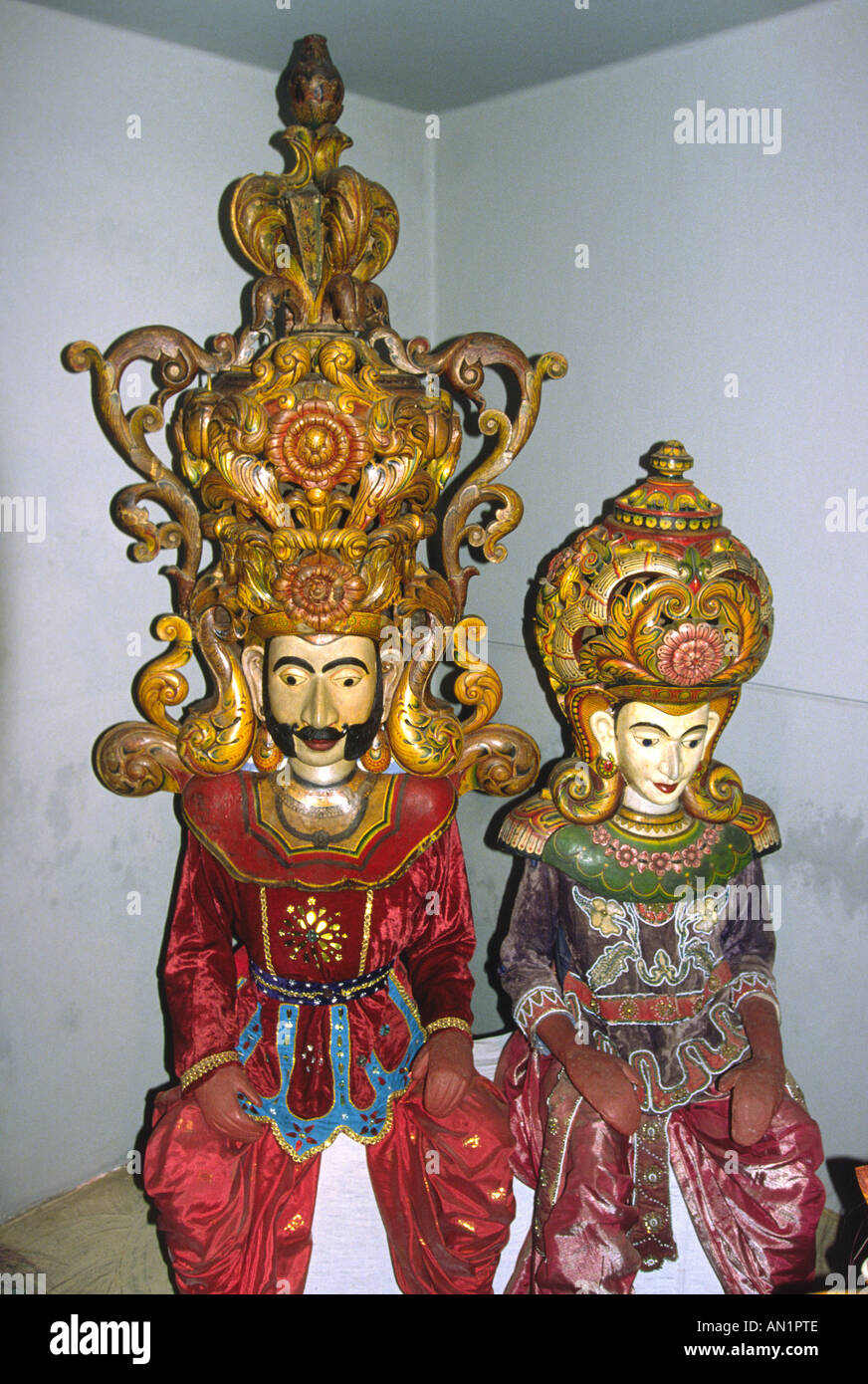 Sri Lanka Crafts King Queen Masks Ambalangoda Mask Museum Stock Photo ...