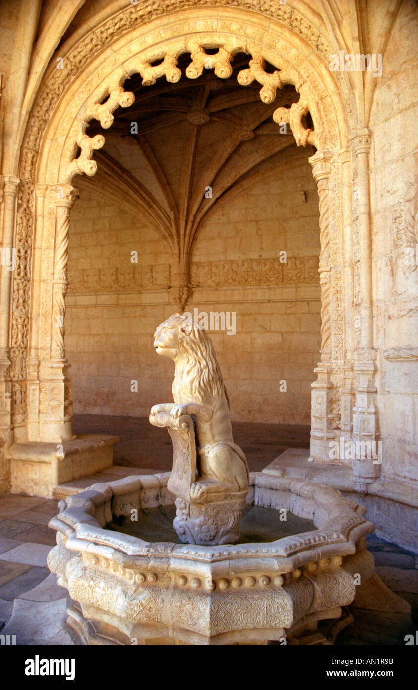 Claustro de dos jeronimos hi-res stock photography and images - Alamy