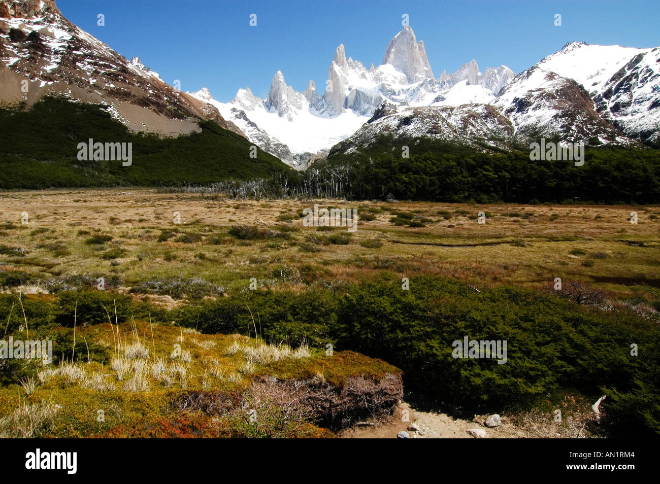 Mount Fitz Roy Cerro Poincenot Cerro Saint Exupery Los Glaciares ...