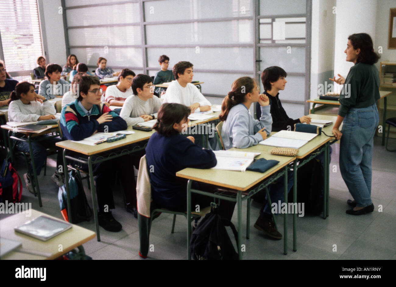 Spanish teenage school hi-res stock photography and images - Alamy