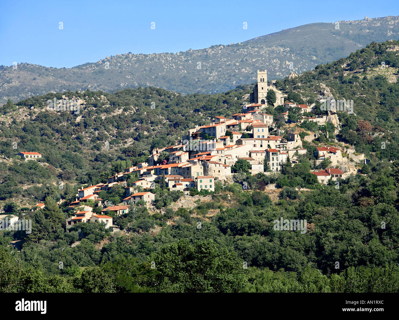 France pyrénées orientales village eus hi-res stock photography and ...