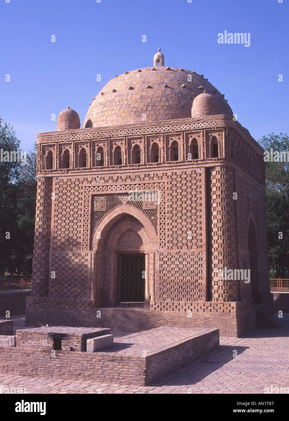 Monument of ismail samani hi-res stock photography and images - Alamy