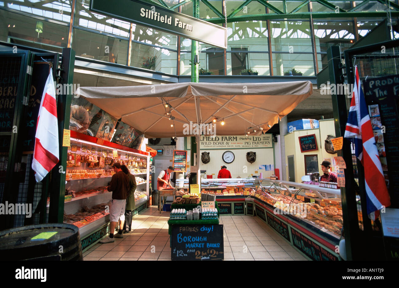 Butchers shop london hi-res stock photography and images - Alamy