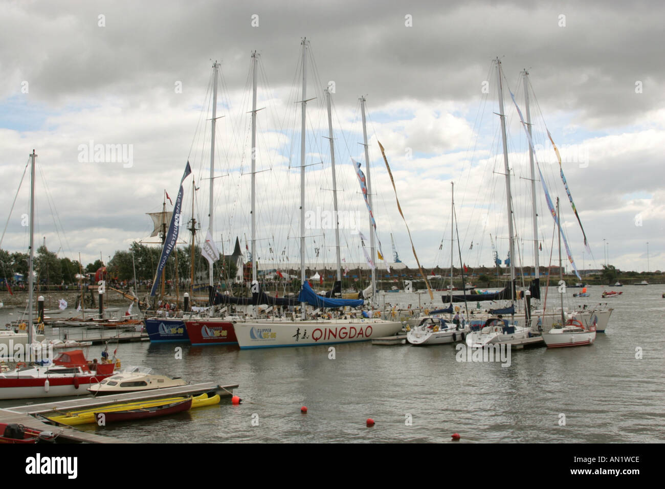 Cardiff bay water sports hi-res stock photography and images - Alamy