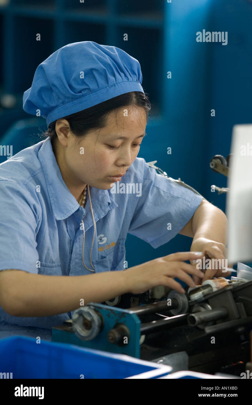 Female manufacturing workers in china hi-res stock photography and ...