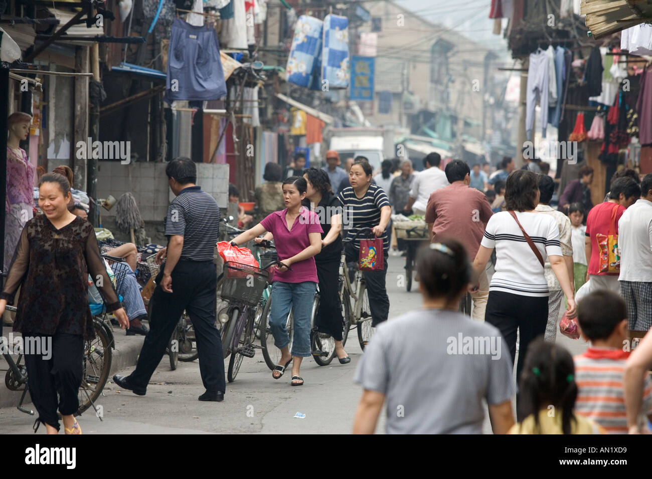 Street scene in traditional chinese area of Shanghai Stock Photo - Alamy