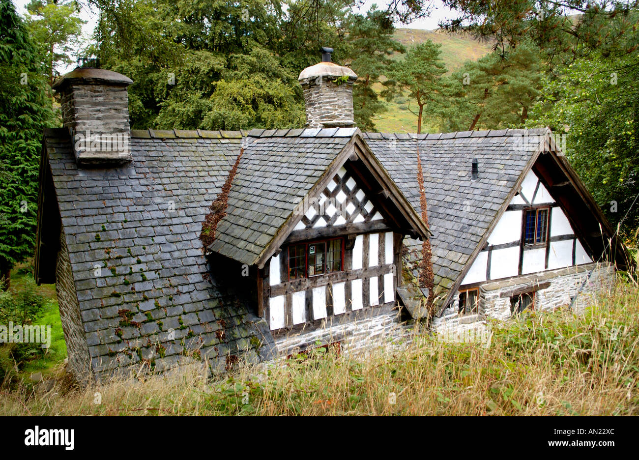 Traditional welsh farm building hi-res stock photography and images - Alamy