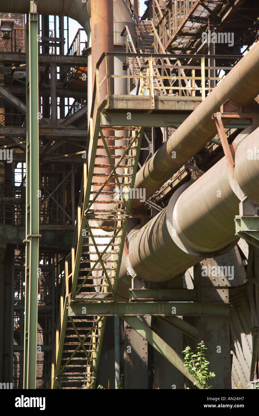 Rusty pipework hi-res stock photography and images - Alamy