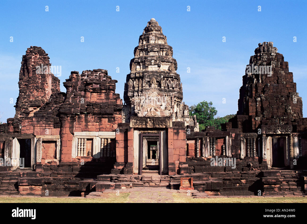 Phimai ruins hi-res stock photography and images - Alamy