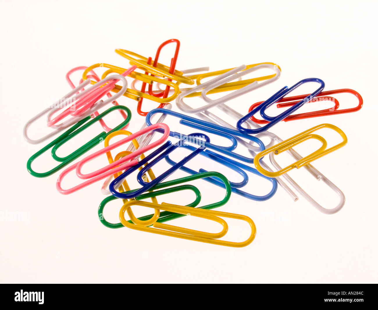 random colour paperclips Stock Photo - Alamy