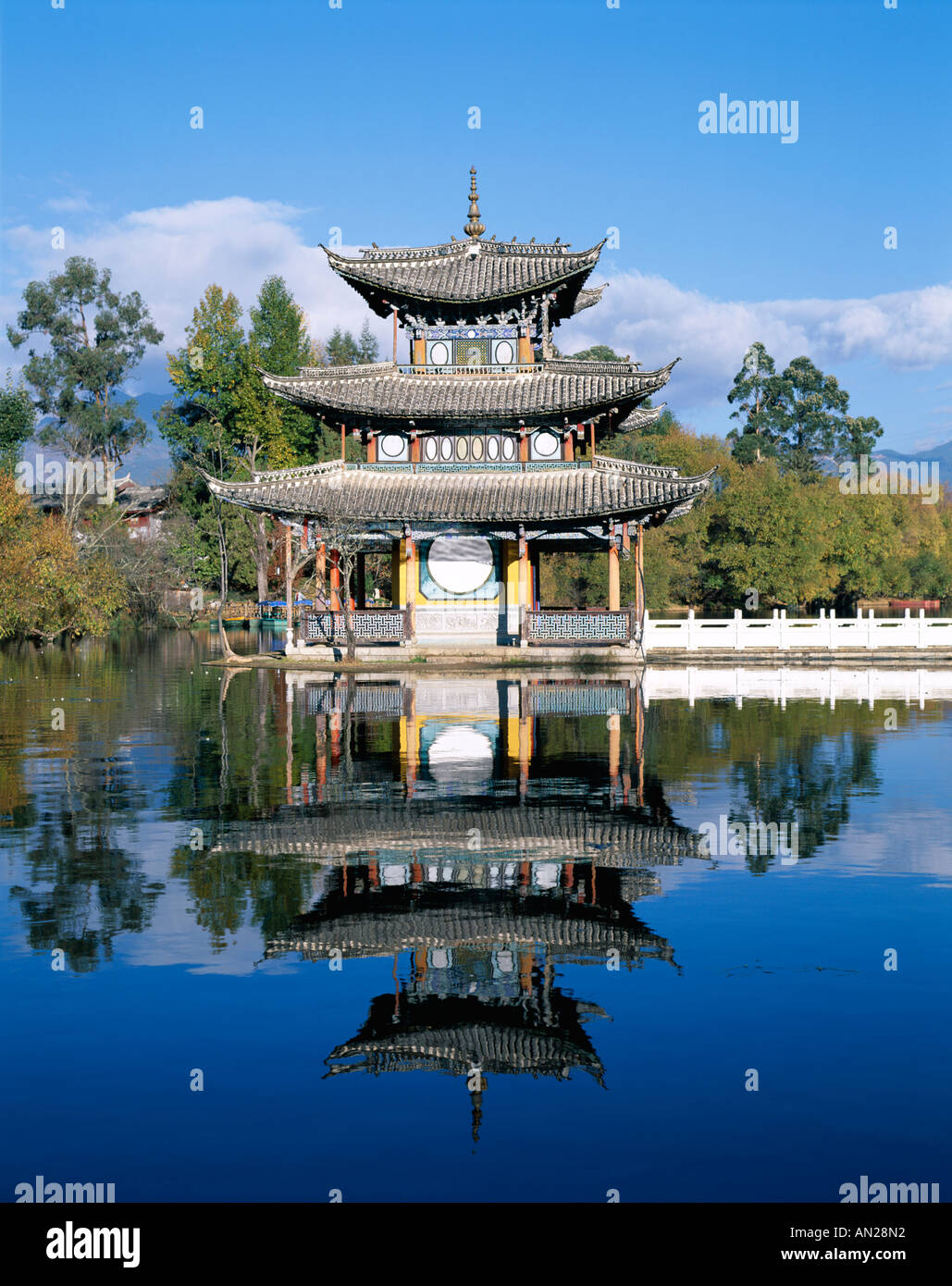 Black Dragon Pool Park / Deyue Pavilion / Pagoda / Ming Dynasty ...