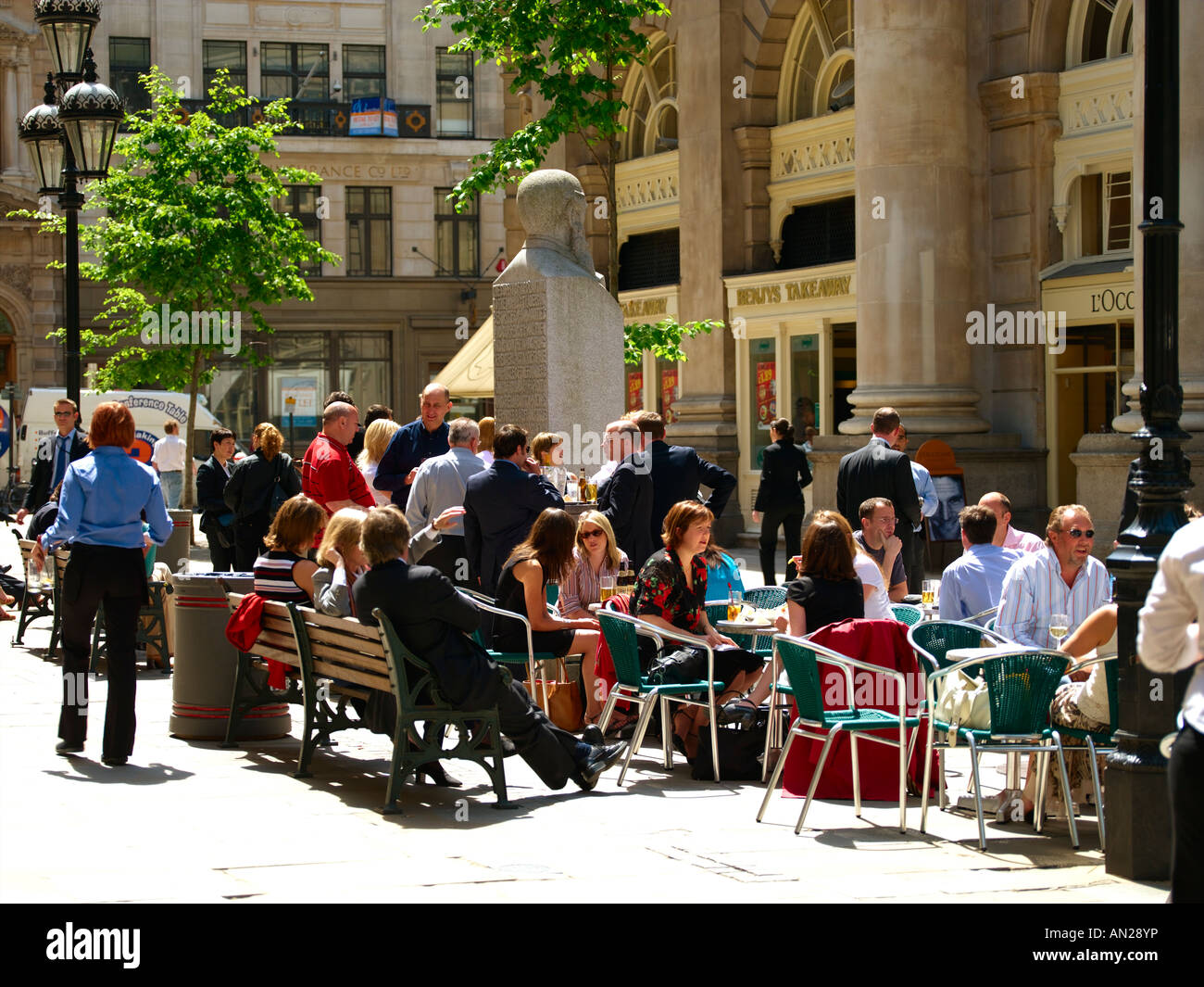 Royal exchange london cafe hi-res stock photography and images - Alamy