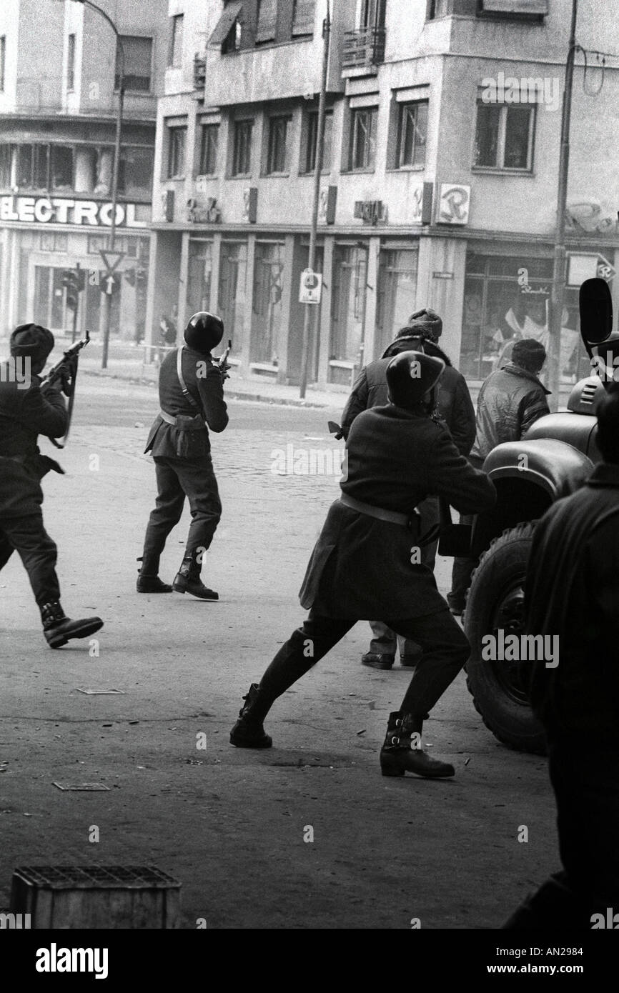 Romanian army 1989 hi-res stock photography and images - Alamy