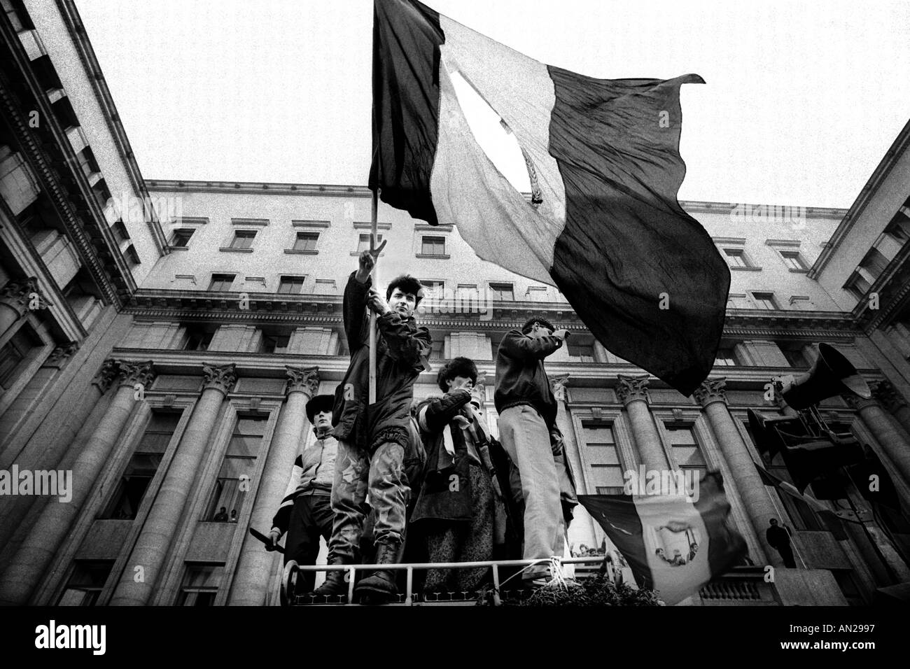 Romanian revolution, 1989 Black and White Stock Photos & Images - Alamy