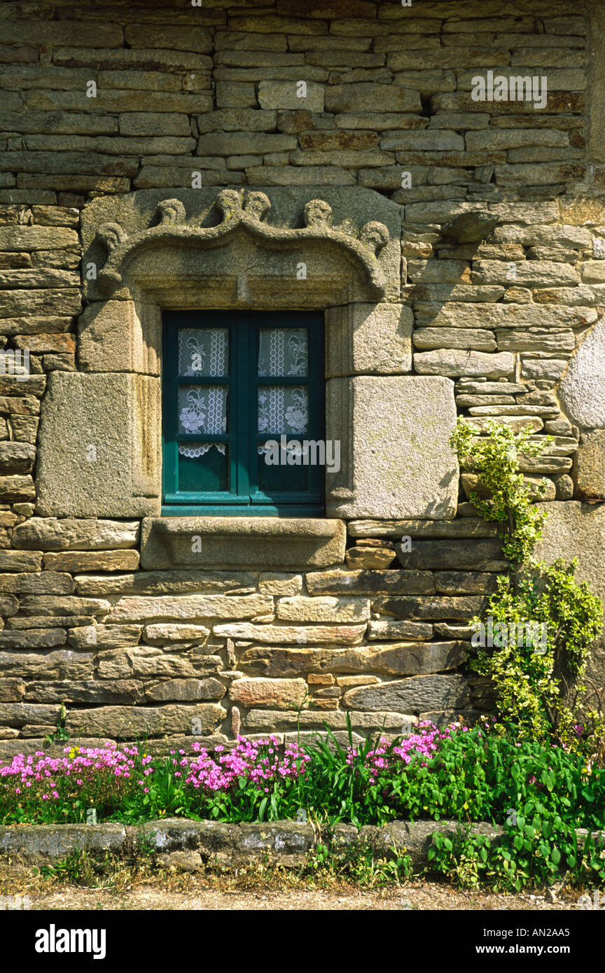 16th century farm house hi-res stock photography and images - Alamy