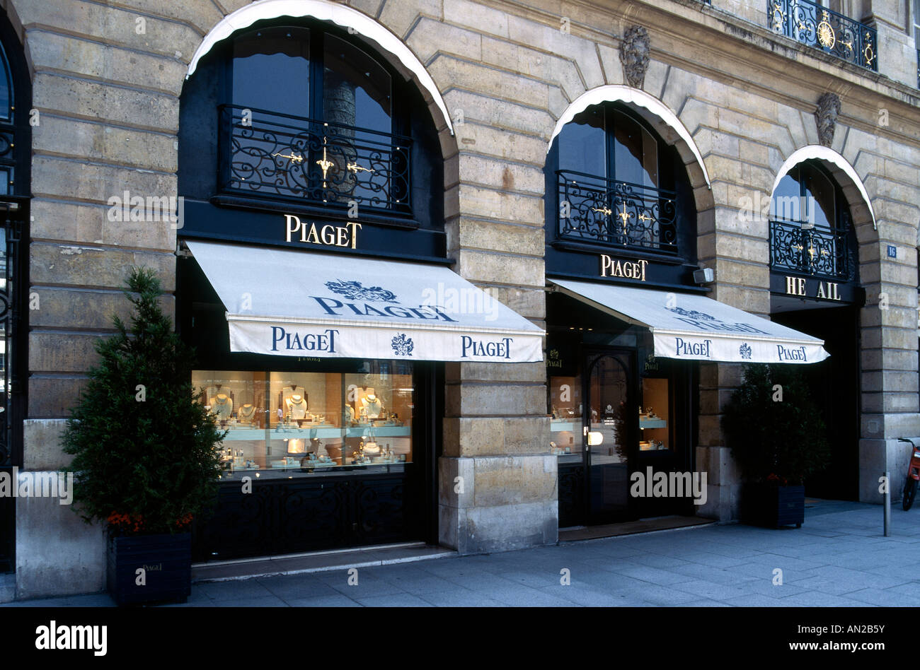 Piaget hi-res stock photography and images - Alamy