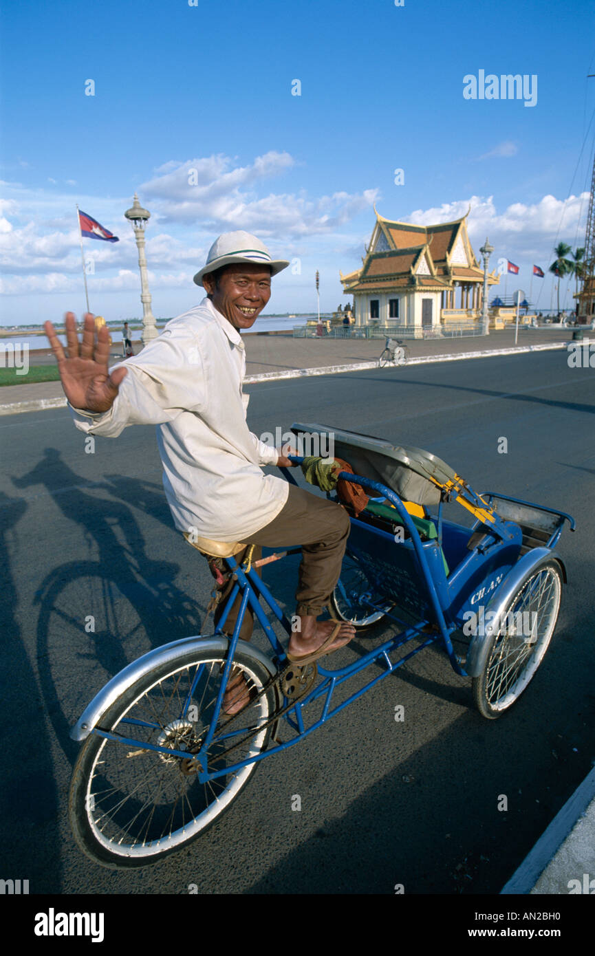 Street Scene / Cyclo Driver, Phnom Penh, Cambodia Stock Photo - Alamy