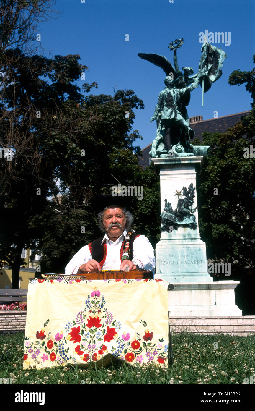 Budapest zither player hi-res stock photography and images - Alamy