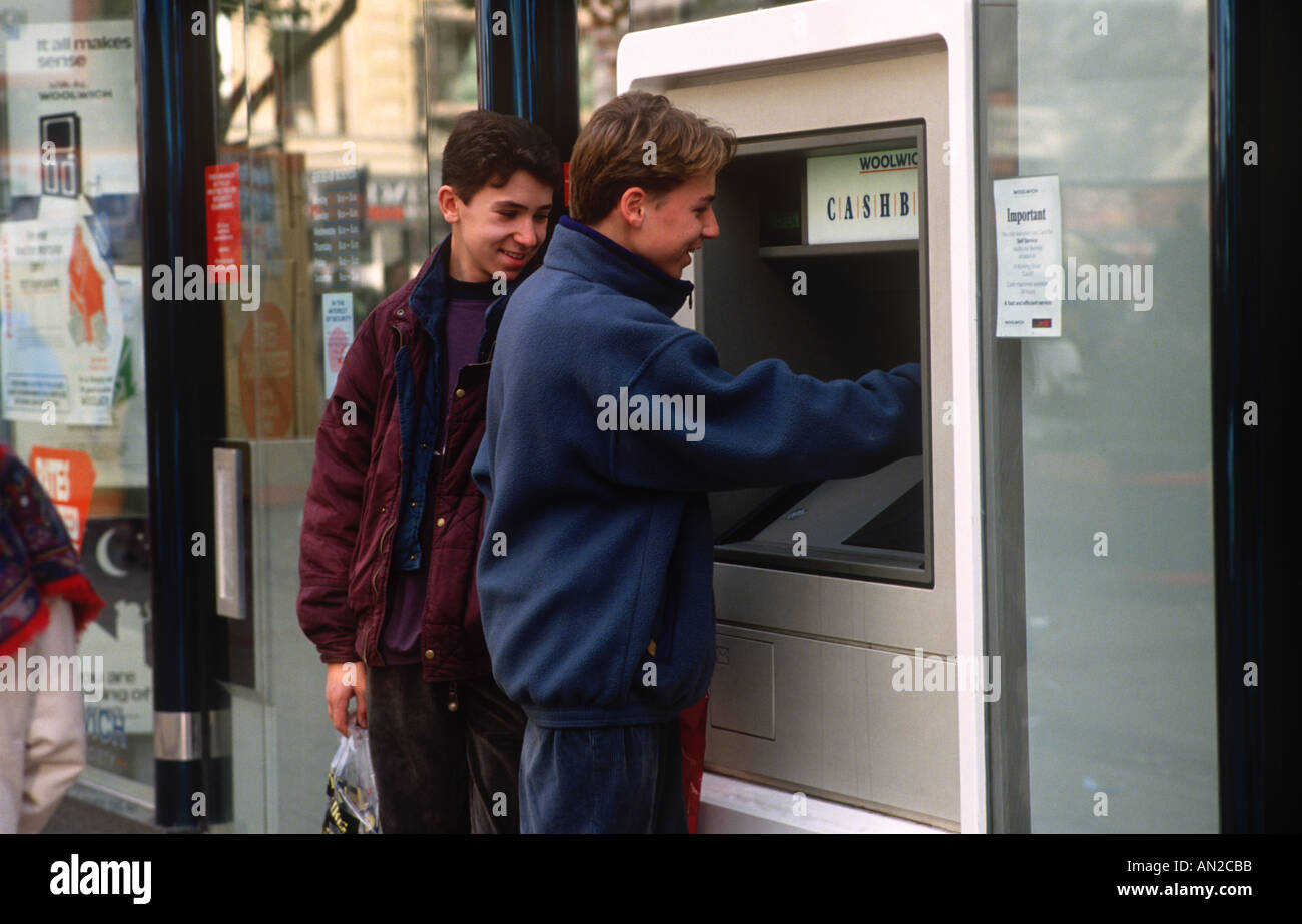 Cash link atm machine hi-res stock photography and images - Alamy