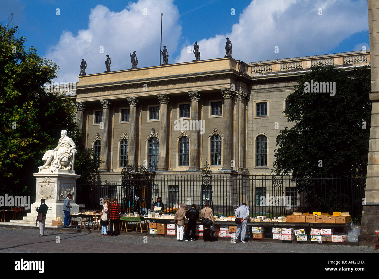 Ludwig Maximilian University Of Munich Logo