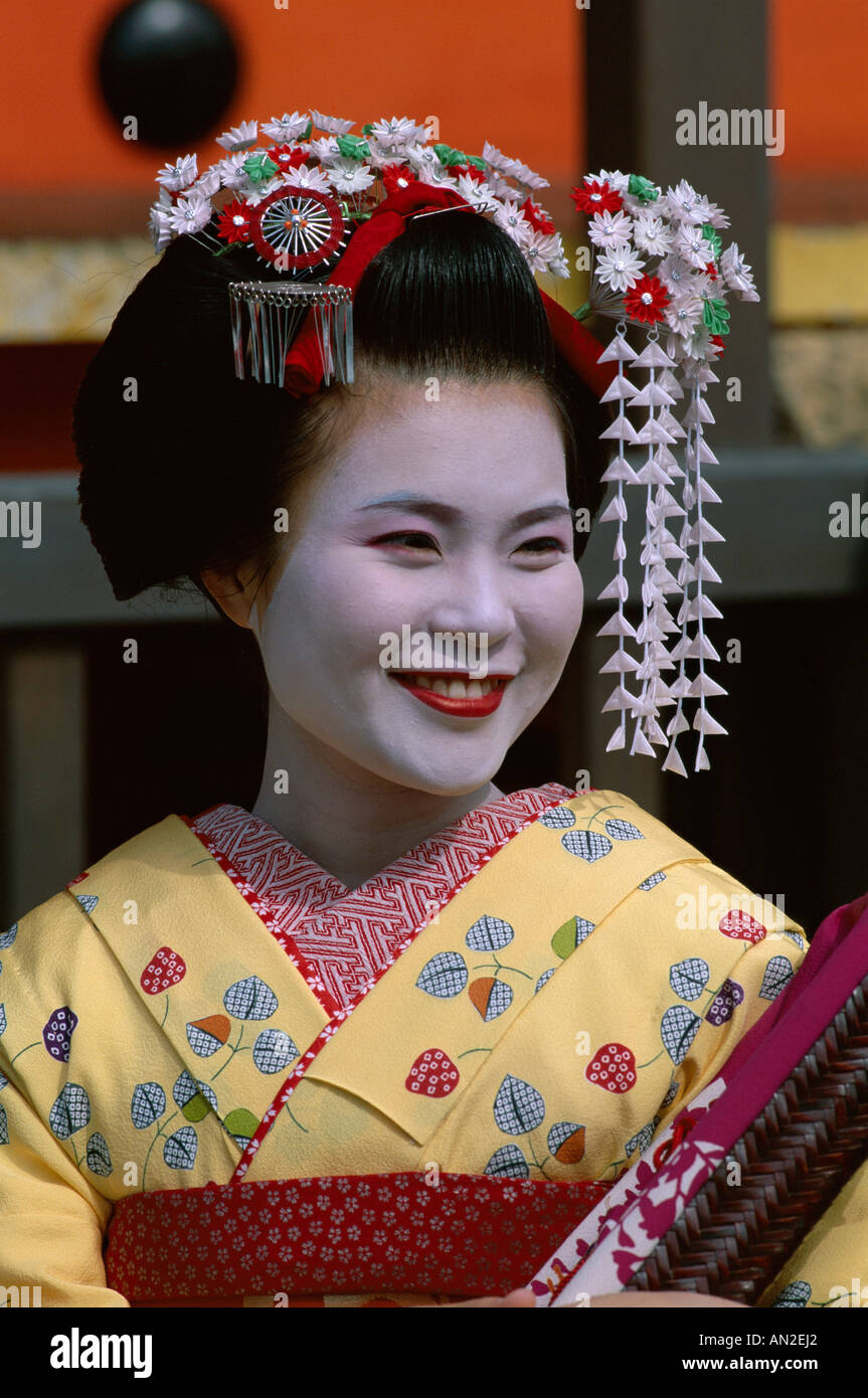 Geisha in japan hi-res stock photography and images - Alamy