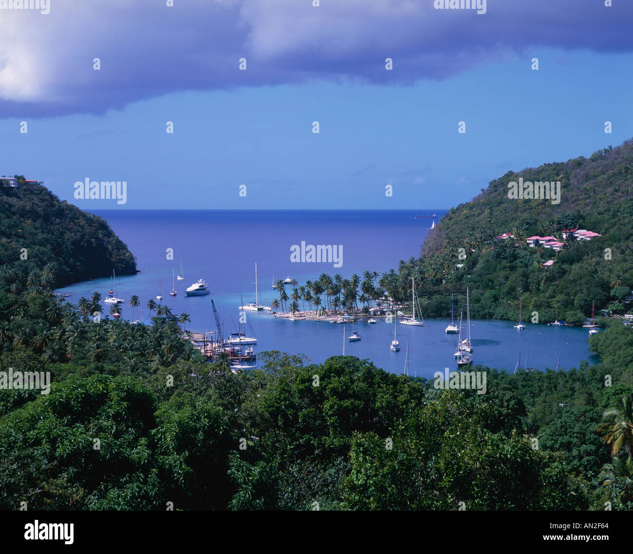 Marigot bay sailing hi-res stock photography and images - Alamy