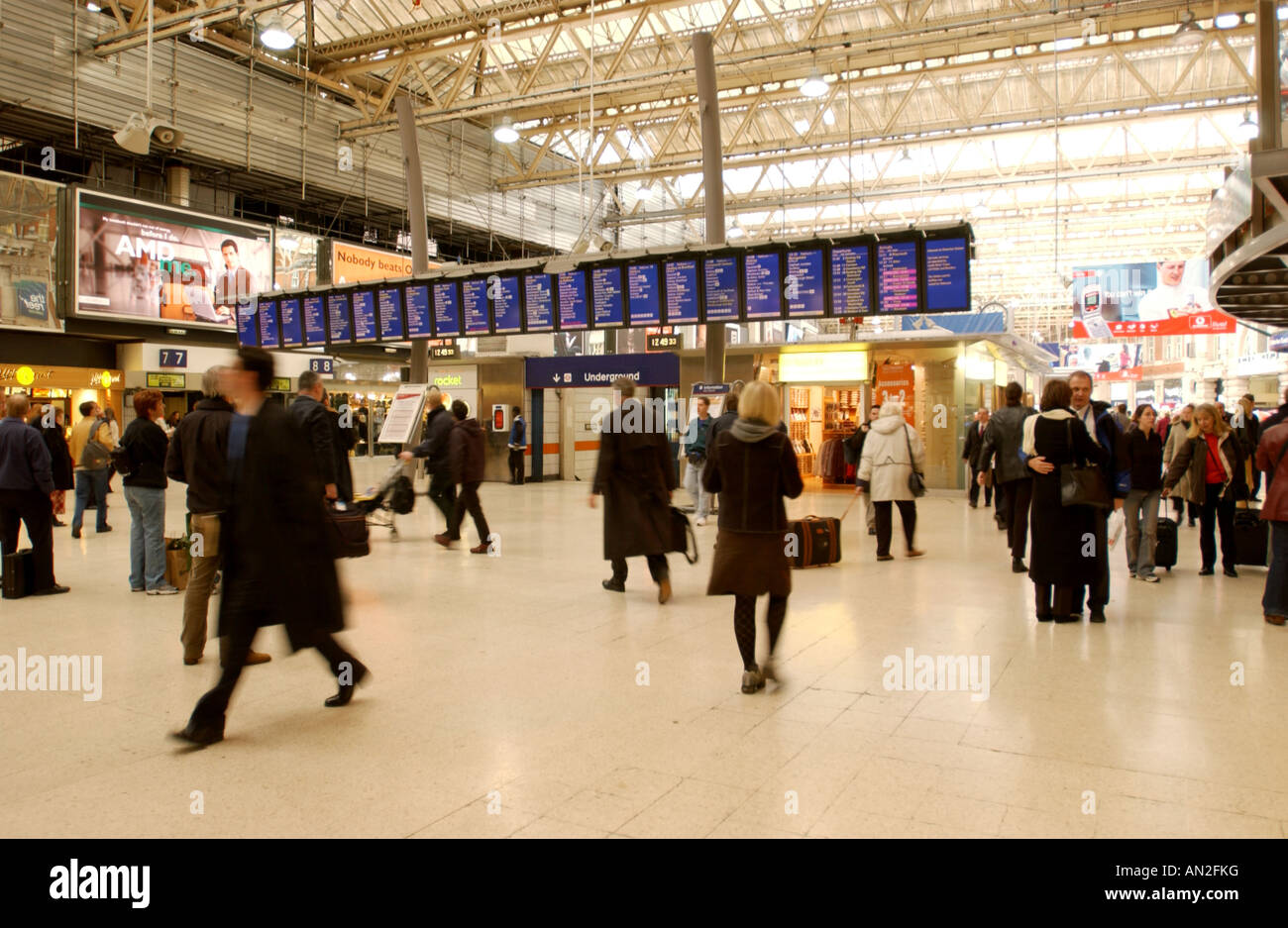 Waterloo Station Interior Stock Photo - Alamy