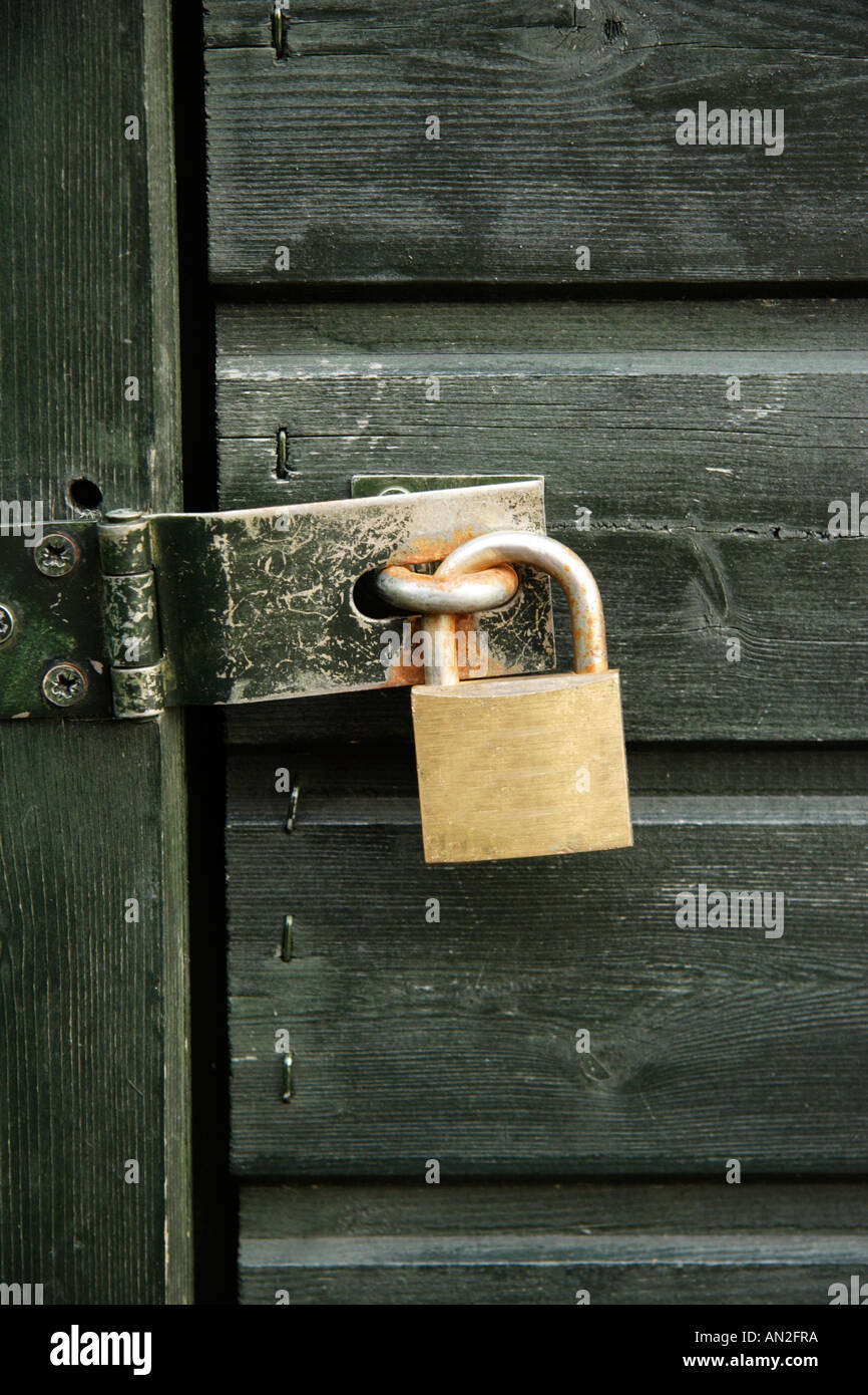 Padlock and bolt Stock Photo - Alamy