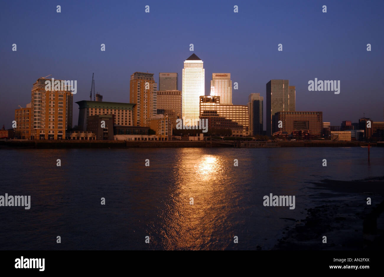 Docklands Skyline With Canary Wharf Stock Photo - Alamy