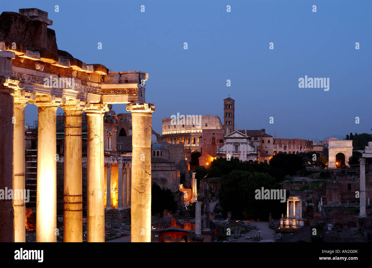 Forum city ruins ancient pillars roman rome hi-res stock photography ...