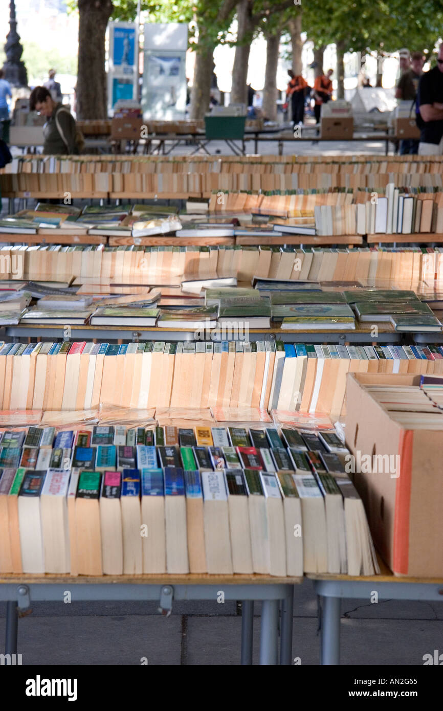 Second hand Book market Stock Photo - Alamy