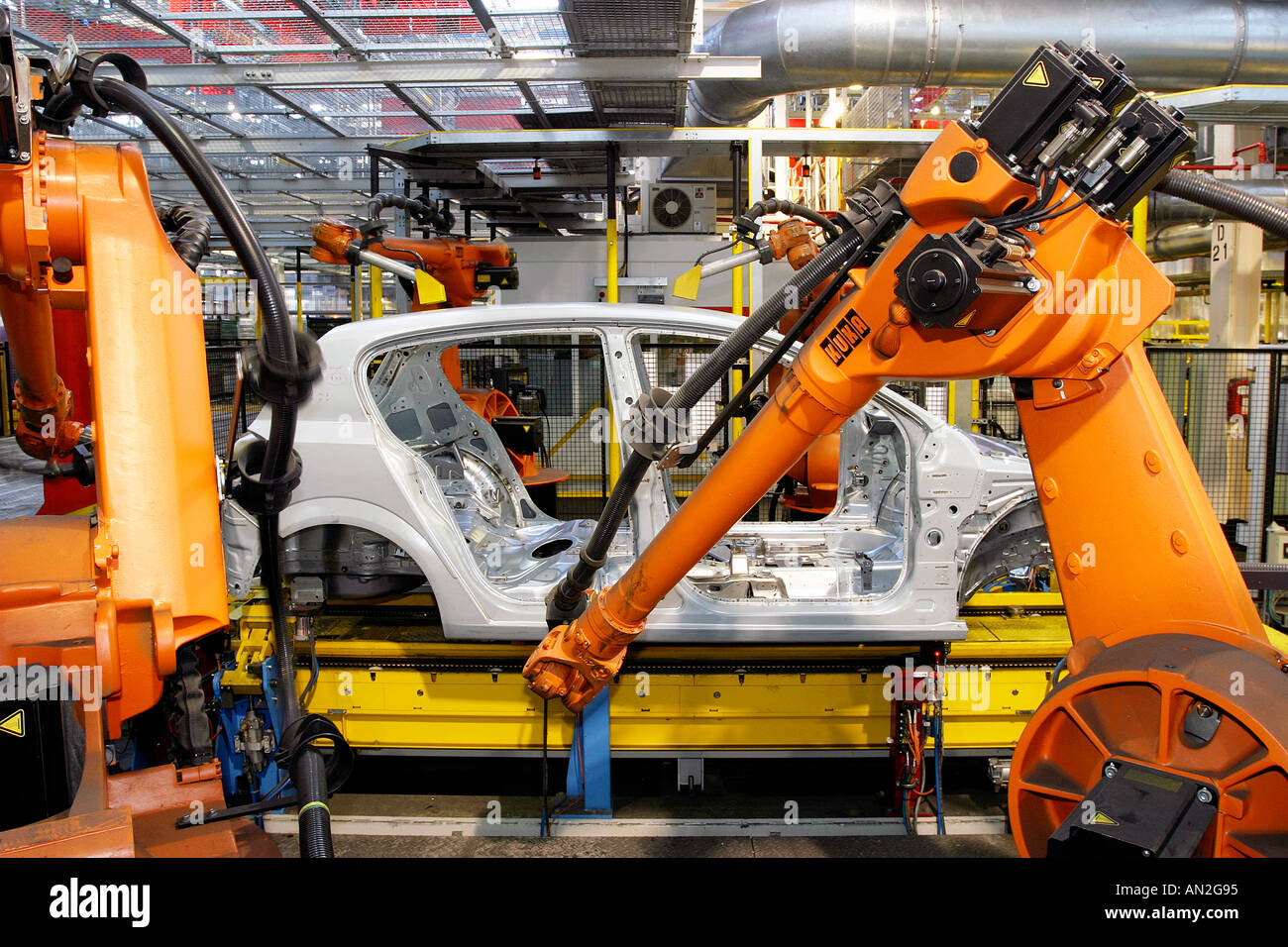 Car factory uk line hi-res stock photography and images - Alamy