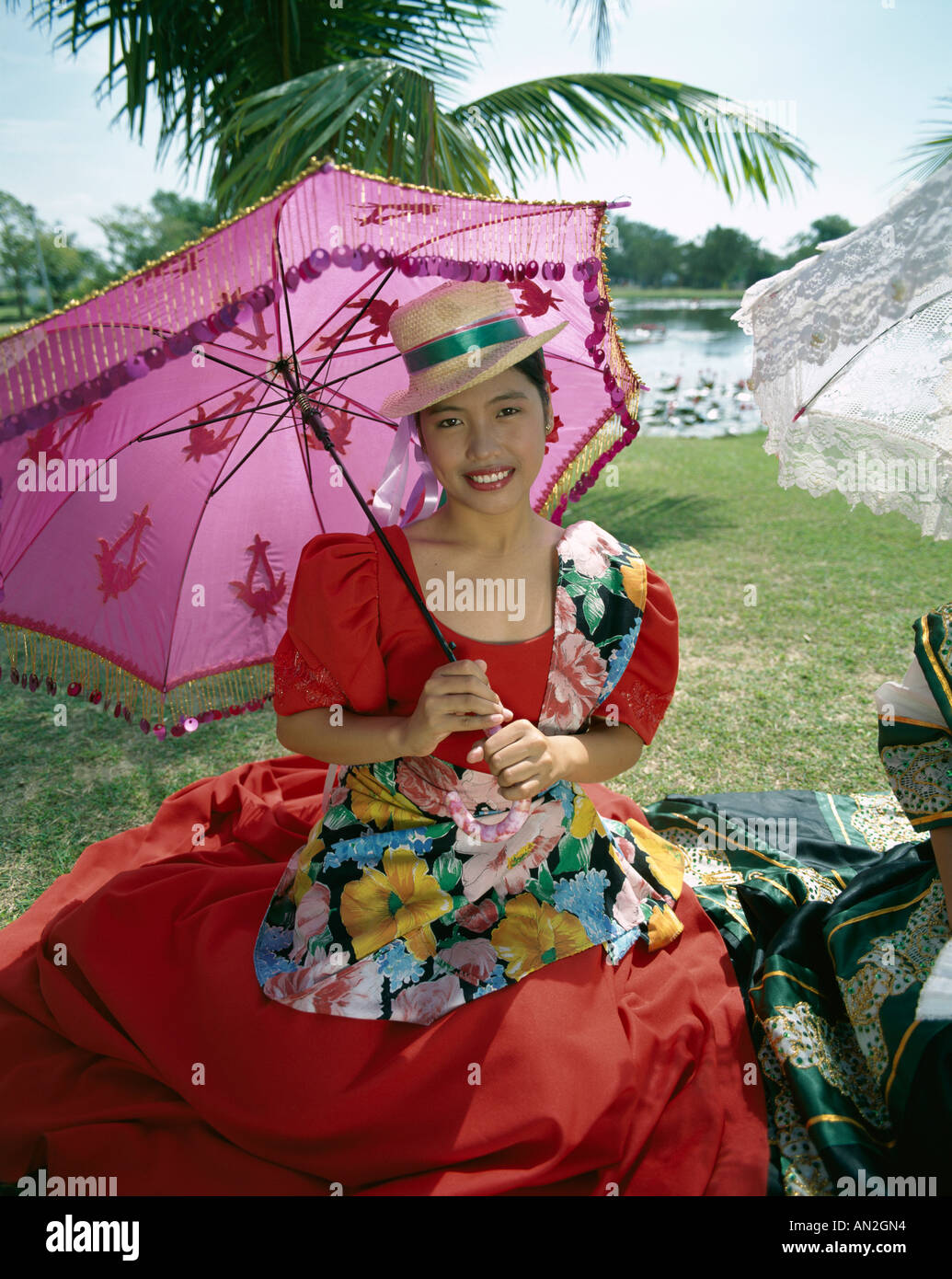 Philippino woman traditional dress hi-res stock photography and images ...