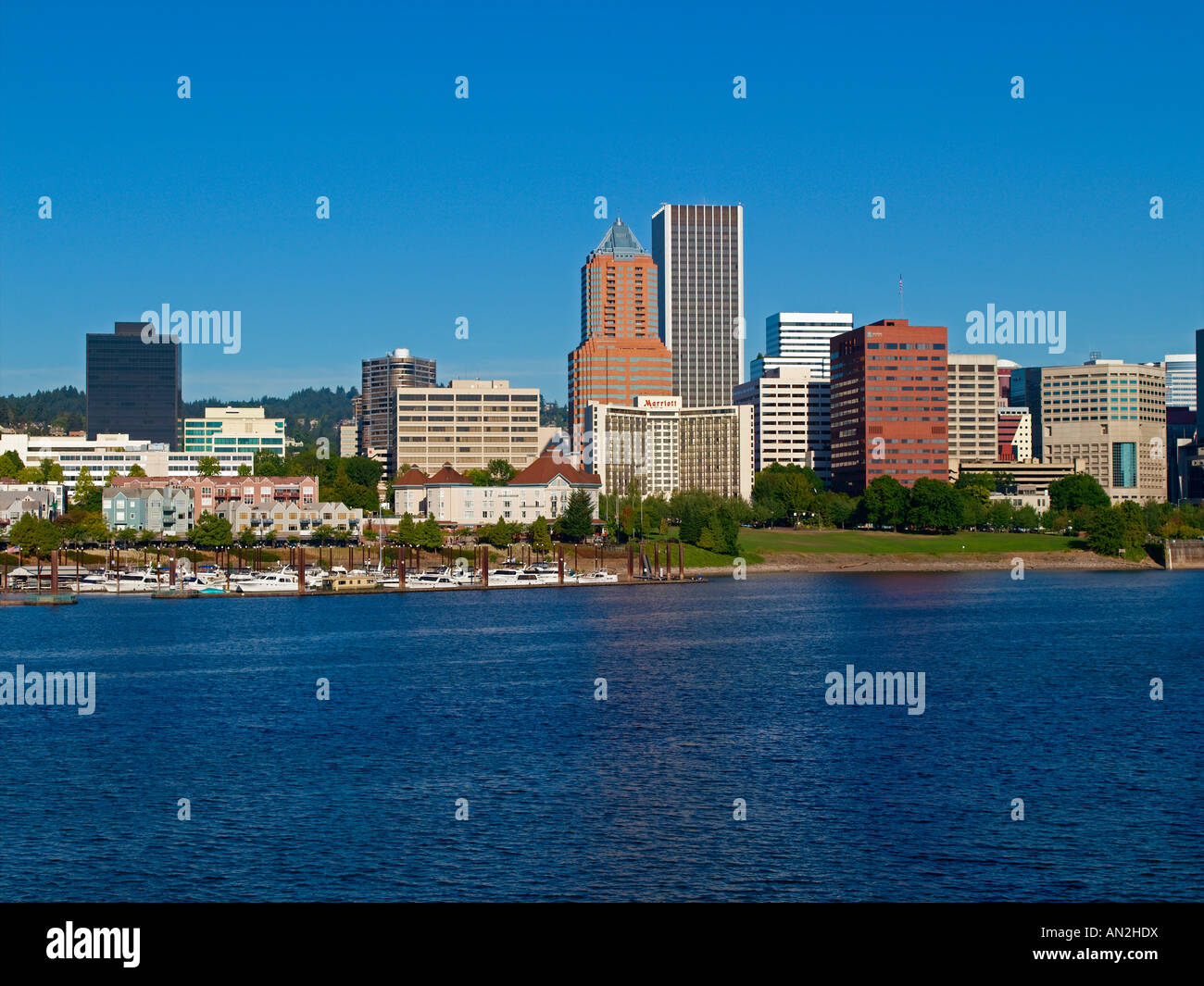 Portland, River Willamette Stock Photo - Alamy