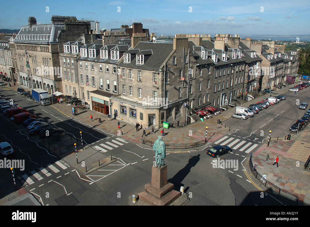 Georges street edinburgh hi-res stock photography and images - Alamy