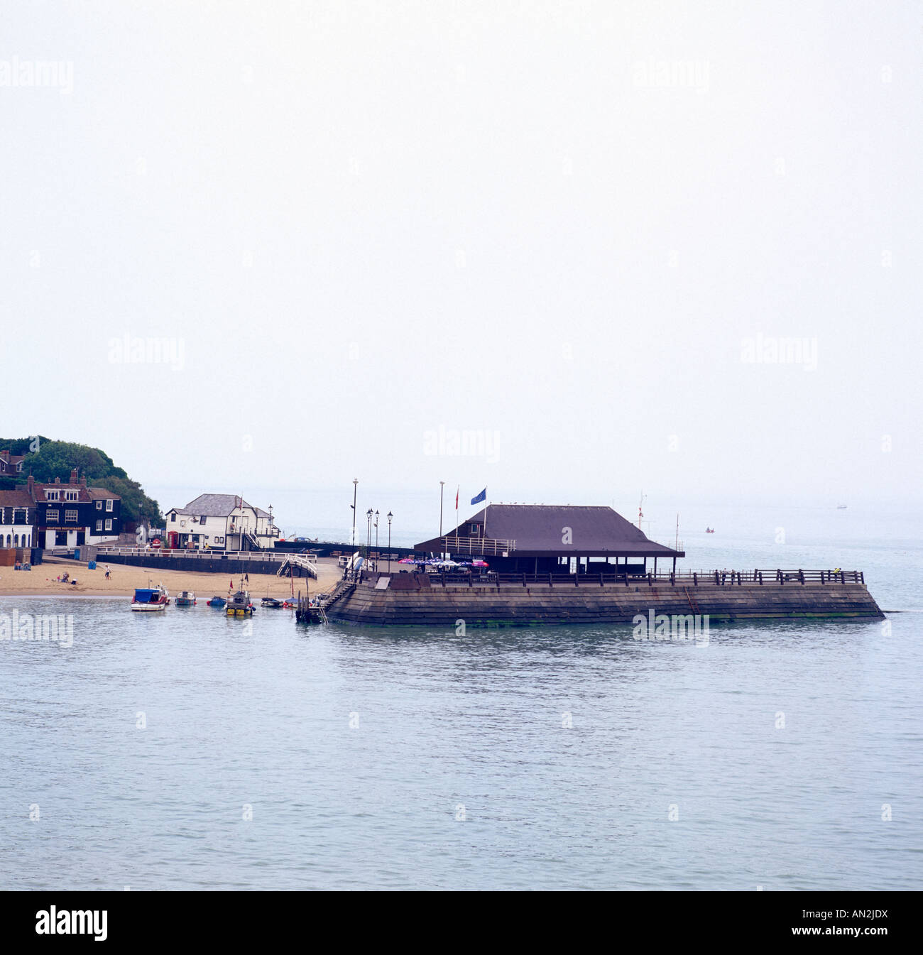 Broadstairs pier hi-res stock photography and images - Alamy